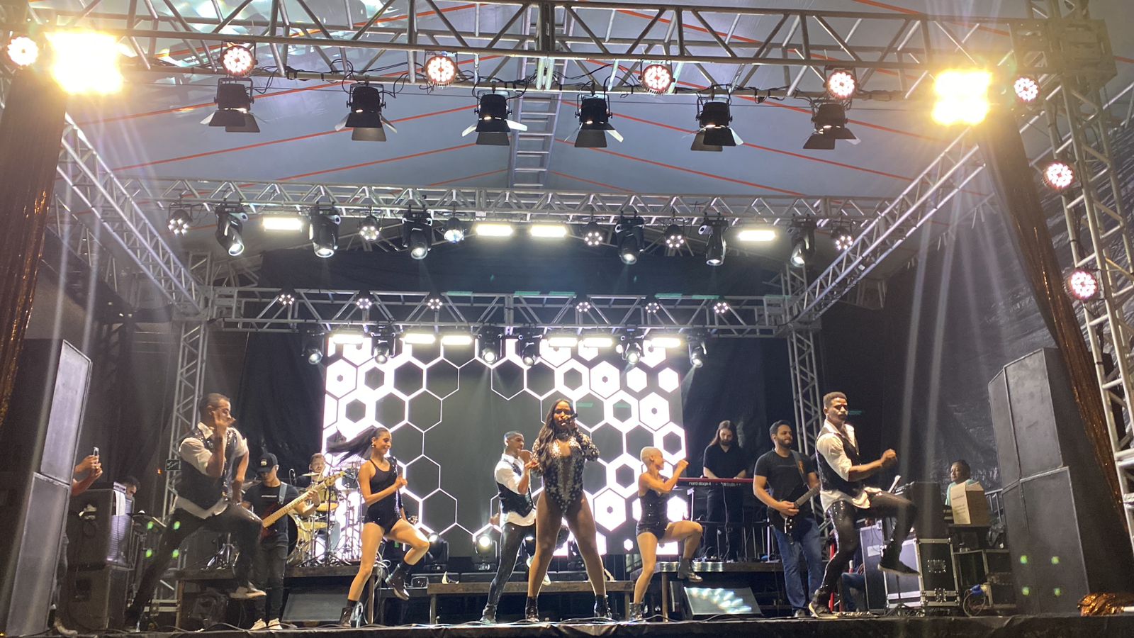 BANDA FOUR QUATRO BANDA SHOW PARA FORMATURAS E SHOWS PARA PREFEITURAS ...